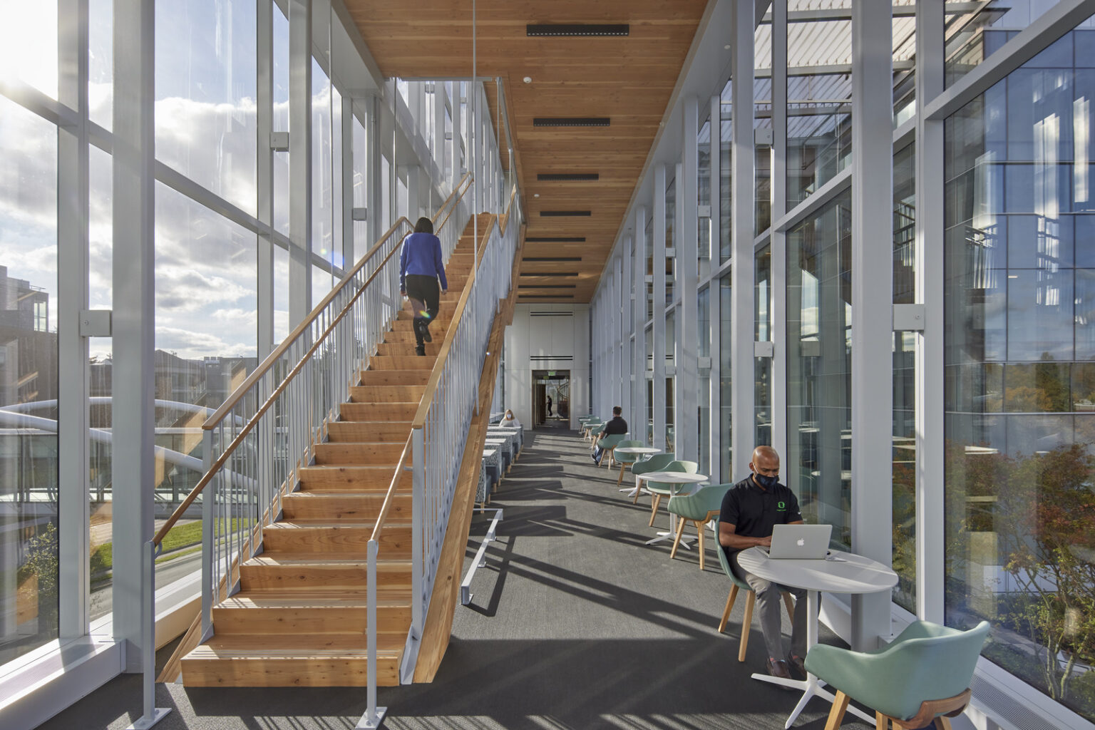 University of Oregon Knight Campus for Accelerating Scientific Impact ...